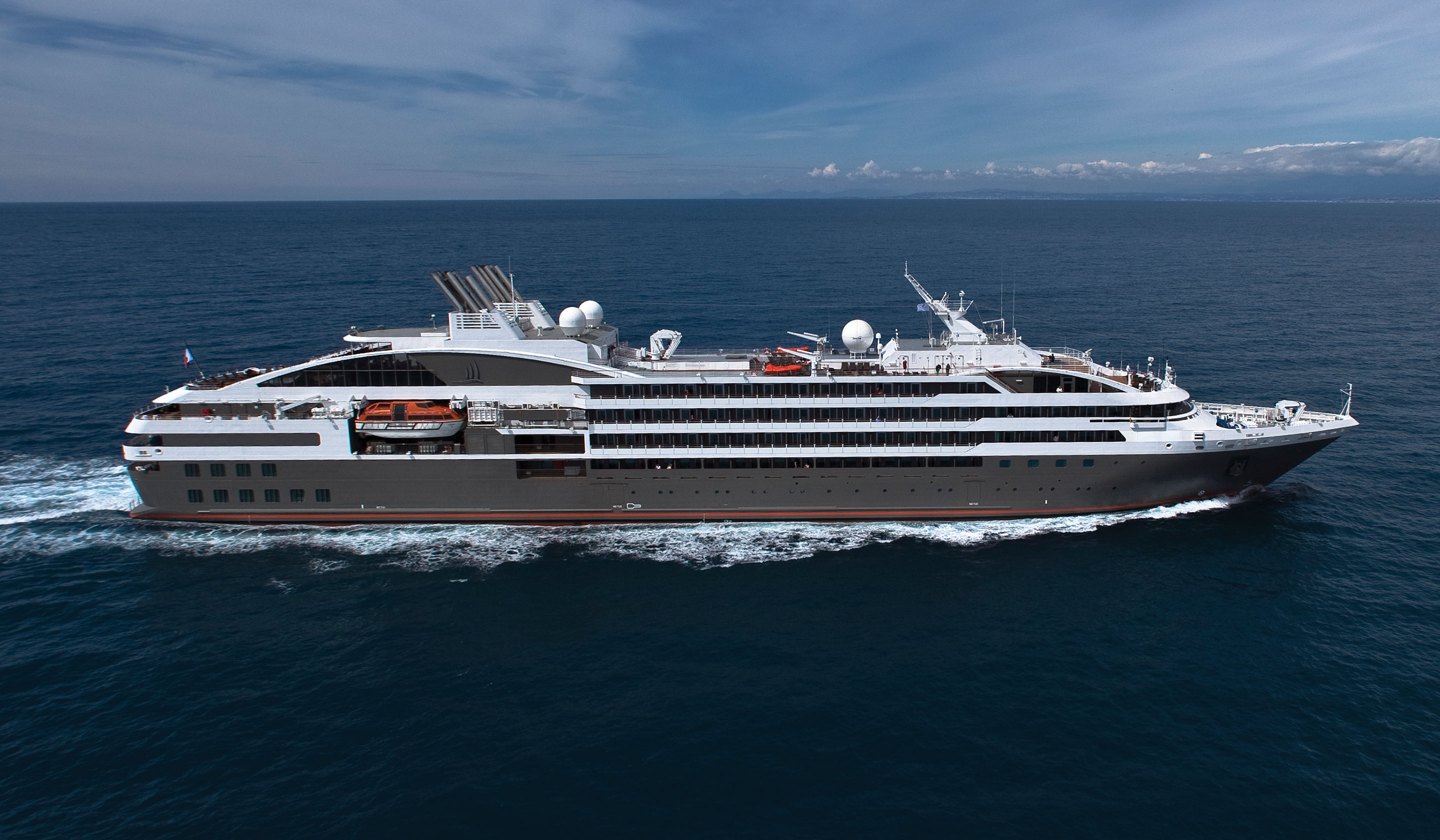 L'Austral Cruise Ship | Tauck